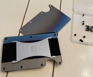 Ridge Wallet Cash Strap Or Money Clip – Which Is Right For You? – The ...